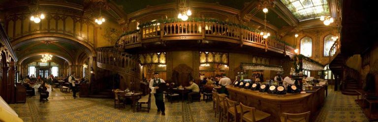 Caru cu Bere: Restaurante en Bucarest, Comida tradicional y buenos precios
